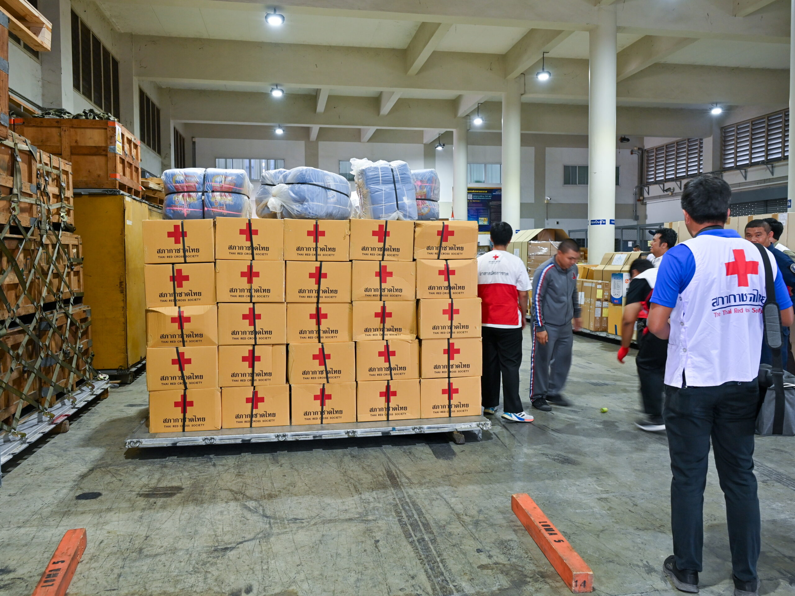 Humanitarian Aid from Thai Red Cross Society to Earthquake Victims in ...